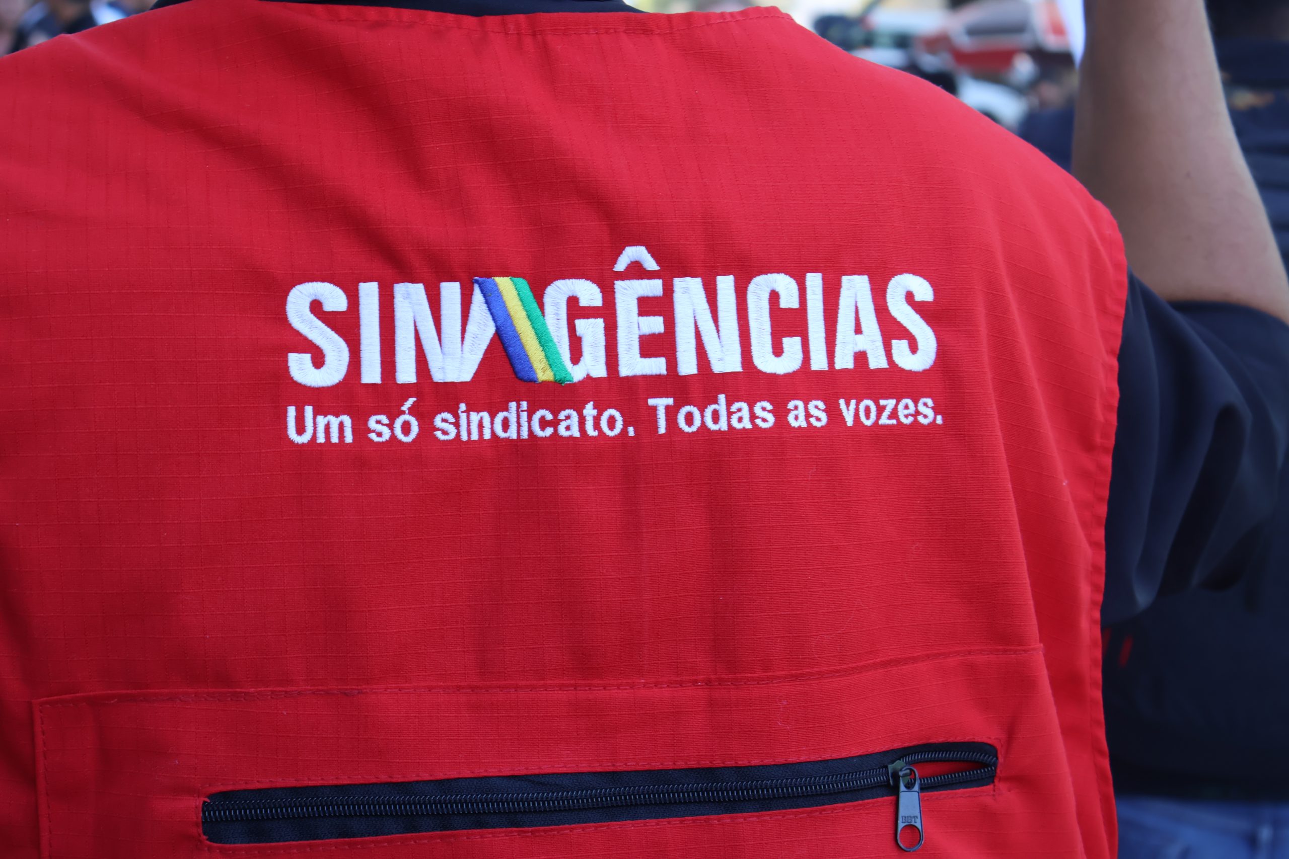 Governo reajusta auxílio-alimentação, mas servidores seguem sem ...